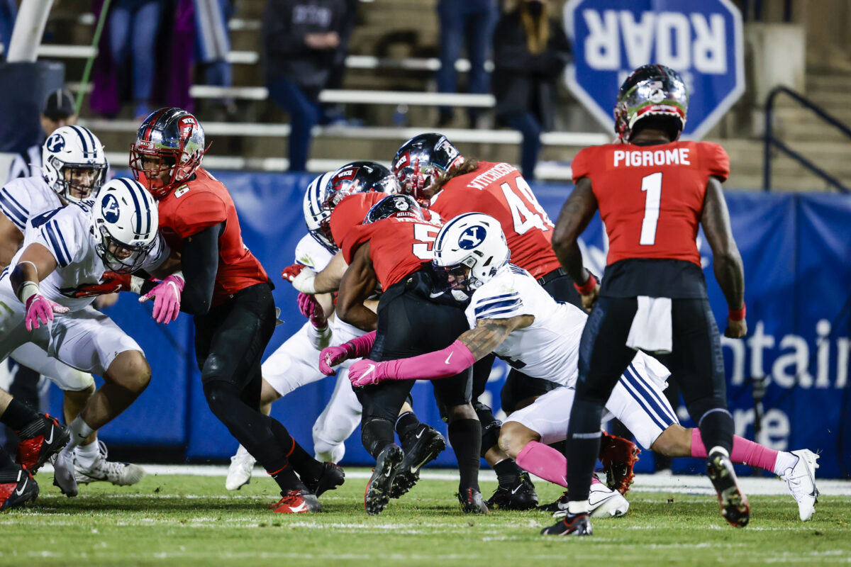 BYU football players making memories by making plays for the team ...